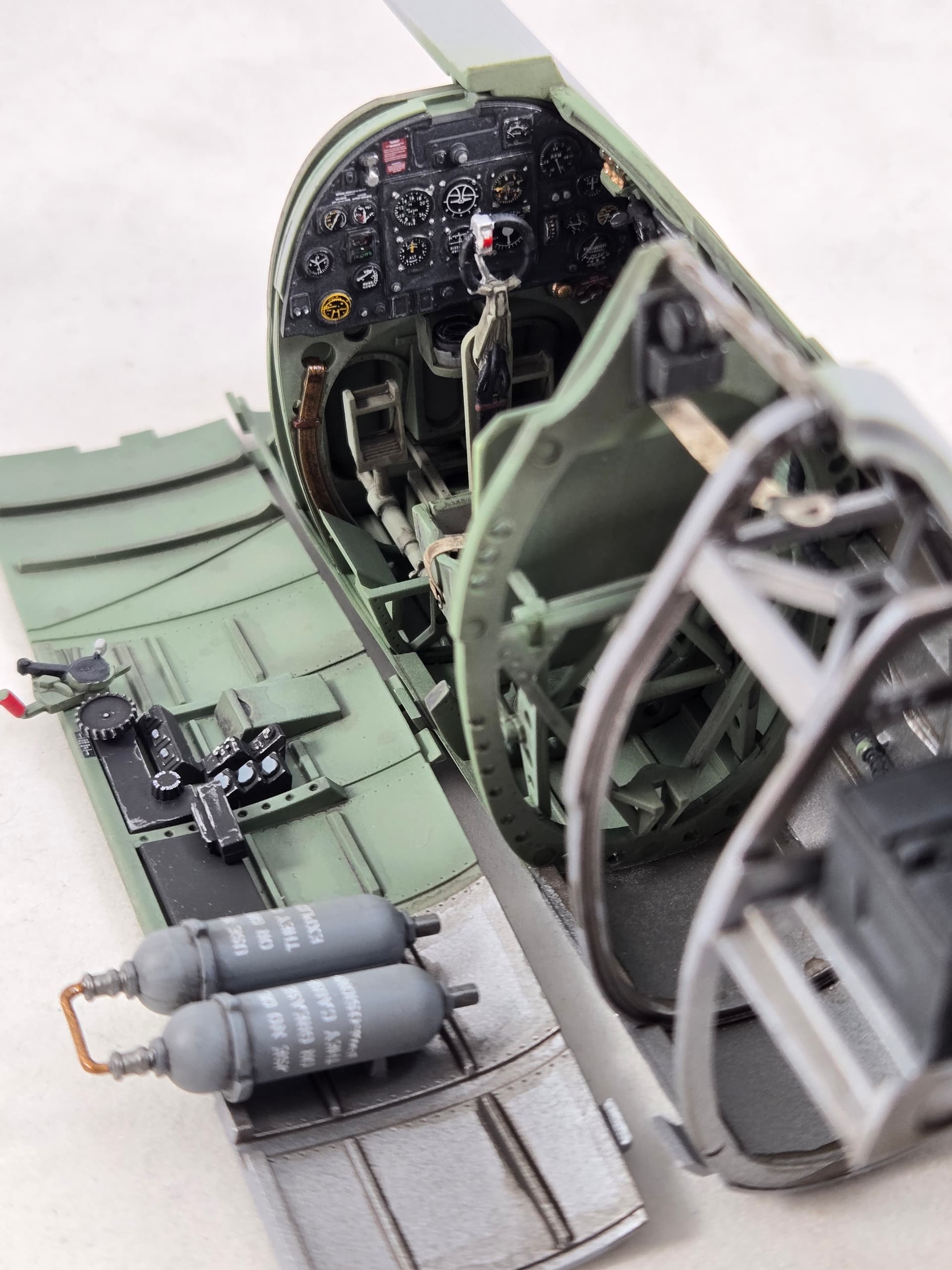 A long build of the BIG Airfix Spitfire Mk.IXc (1/13/2026 update ...