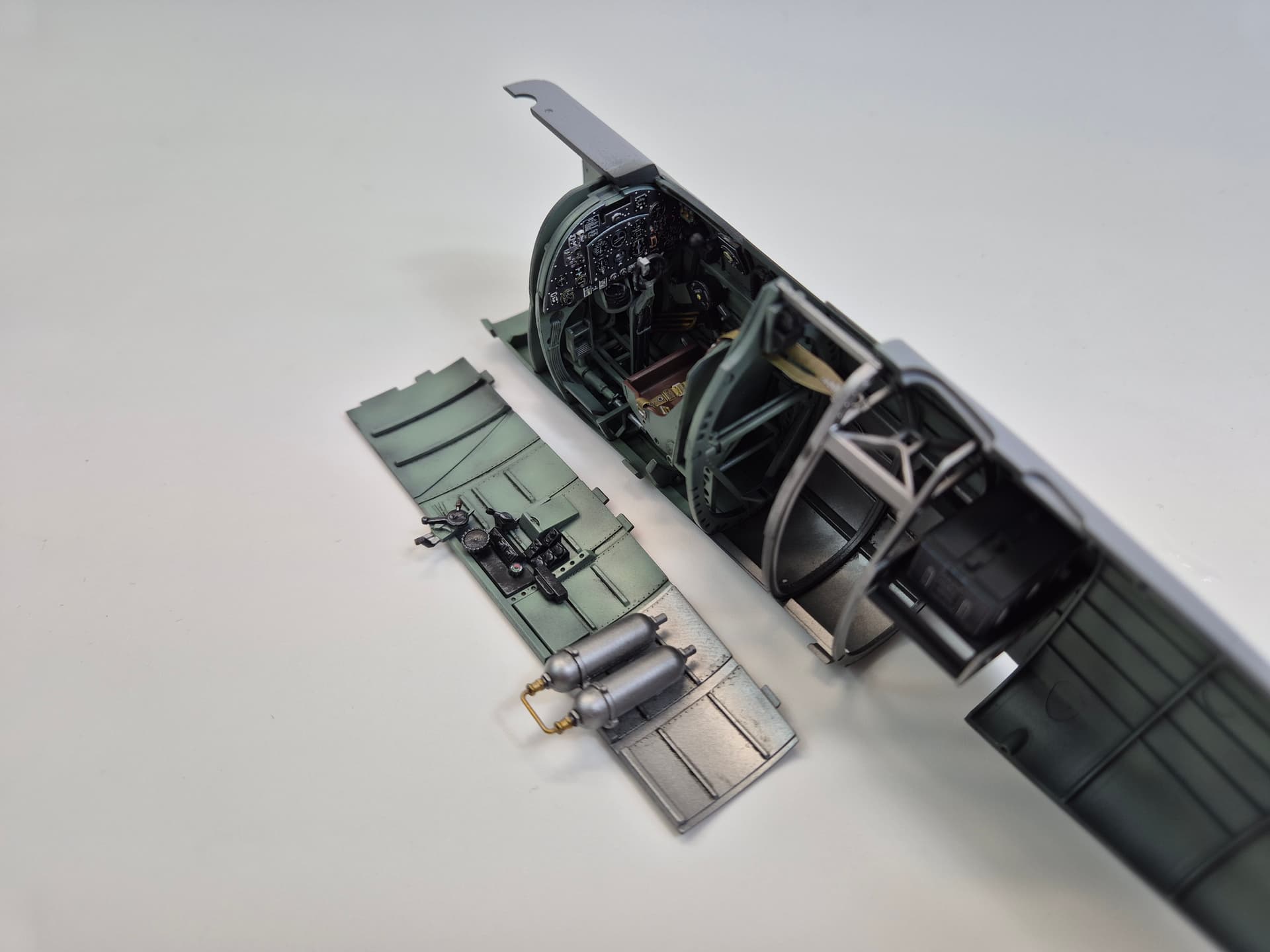 Airfix 1/24 Supermarine Spitfire Mk.VIII - Aircraft - Finescale Modeler ...