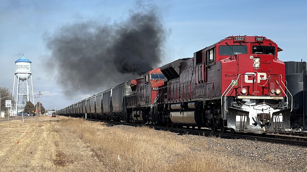 Canadian Pacific Grain Train via BNSF Colorado - Trains Magazine ...
