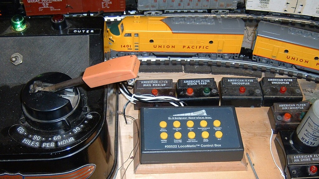 S Gauge locomotive sounds F3 A & B units by MTH S Helper Service ...