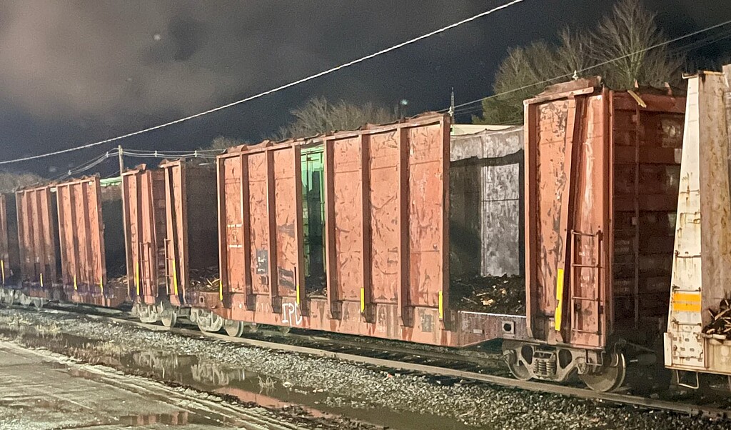 Unusual Pulp Wood Cars - Prototype information for the modeler - Trains ...