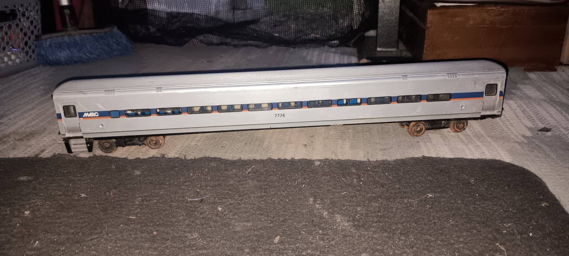 Is anyone familiar with o guage Atlas MARC passenger car 7736 ...