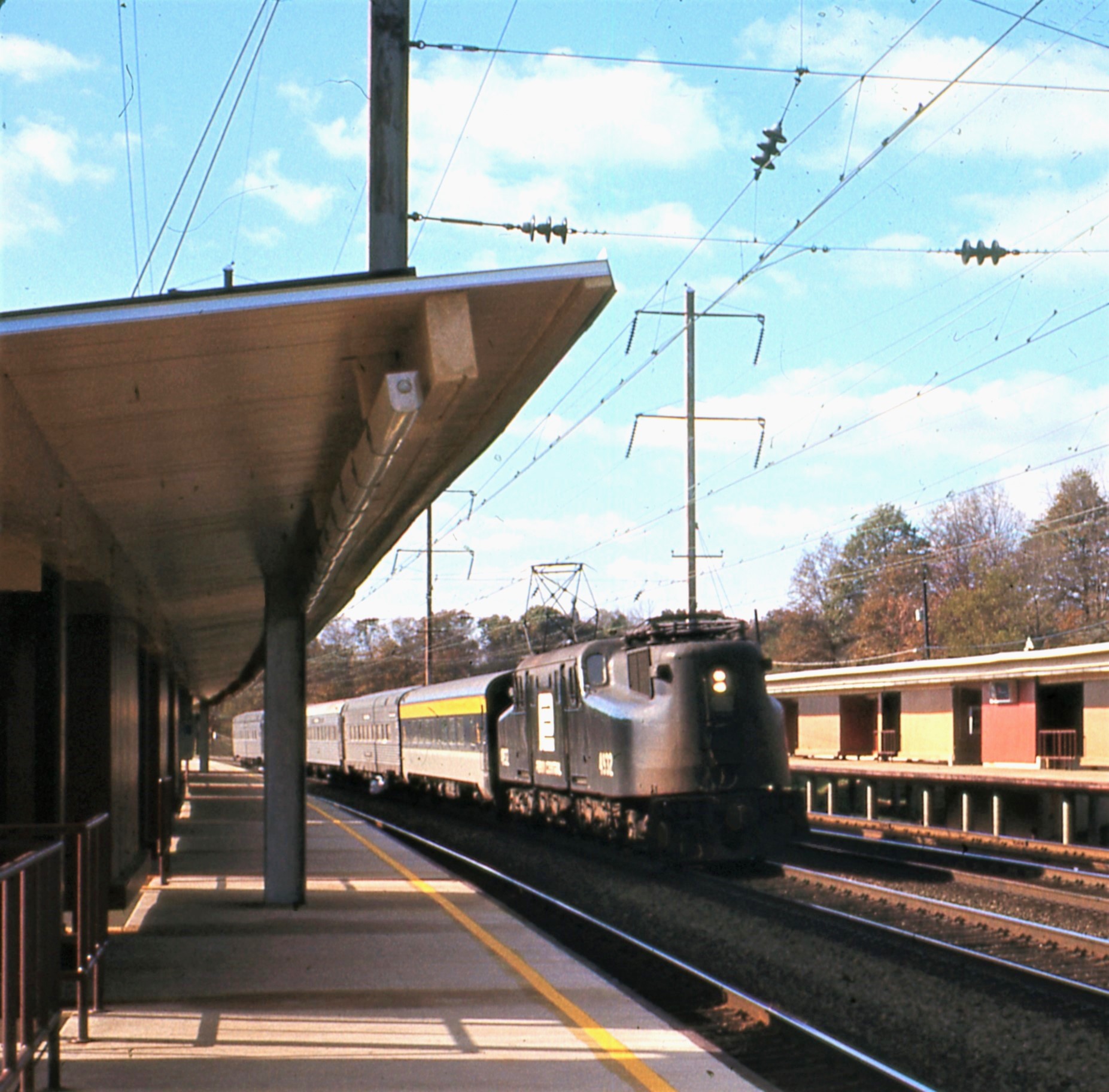 Early Amtrak on the NEC in New Jersey - Classic Trains General ...