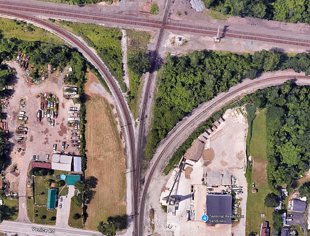 How do the railroads prevent "Stringlining" with long trains? - #14 by ...